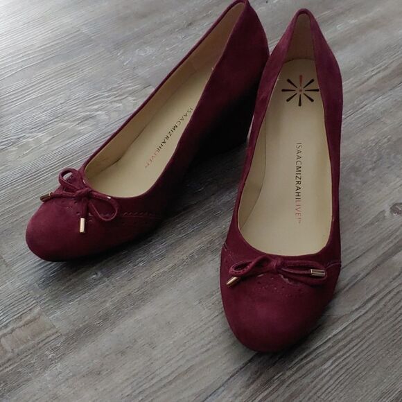 Isaac Mizrahi | Shoes | Isaacmizrahi Live Imkalma Burgundy Wedges Sz 7 ...